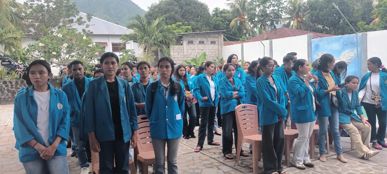 Pertama Kalinya Pelaksanaan Yudisium Bagi Mahasiswa FEB Uniflor Diisi ...